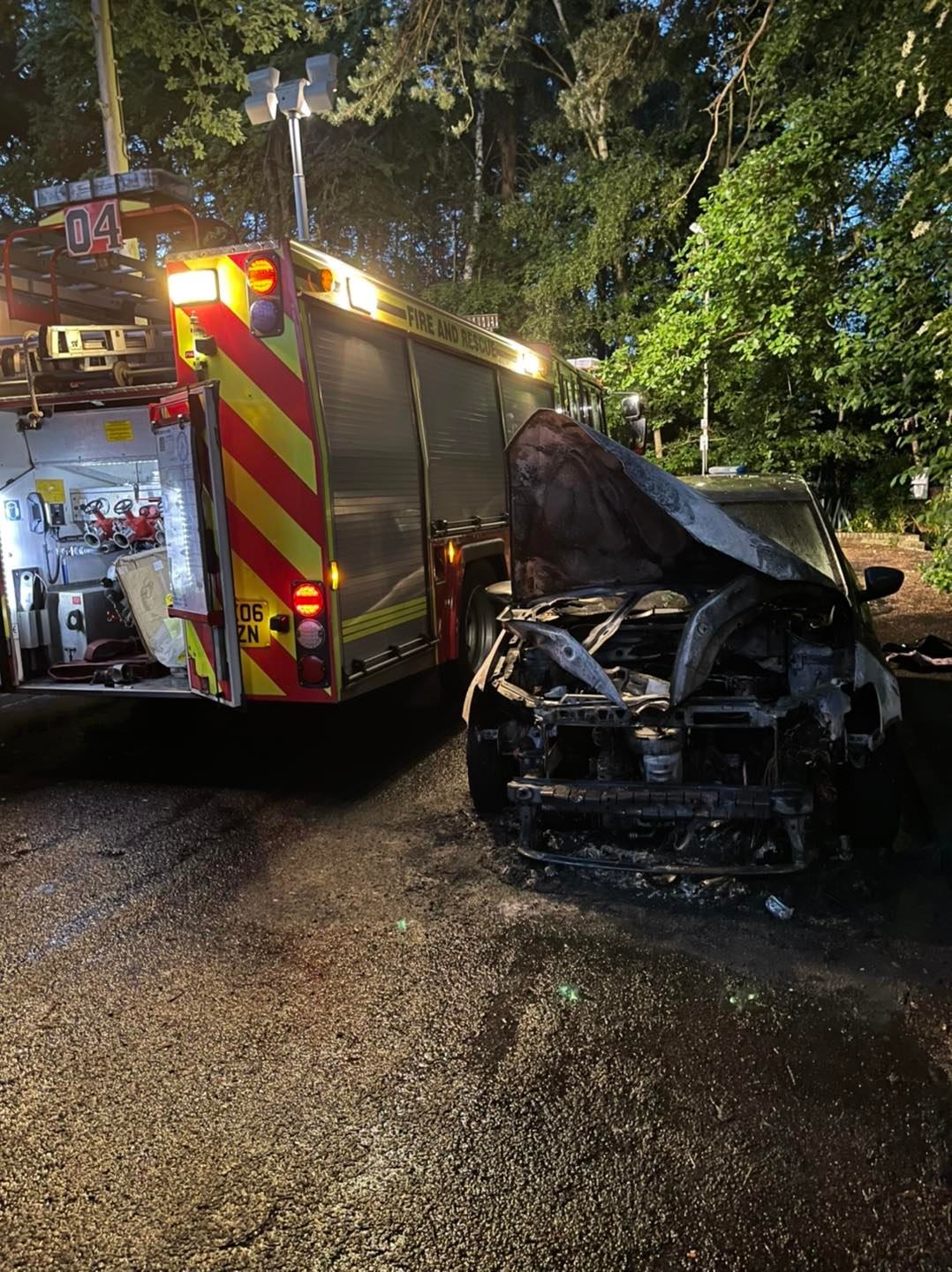 On-call Fleet crew tackle vehicle blaze - Hampshire & Isle of Wight ...