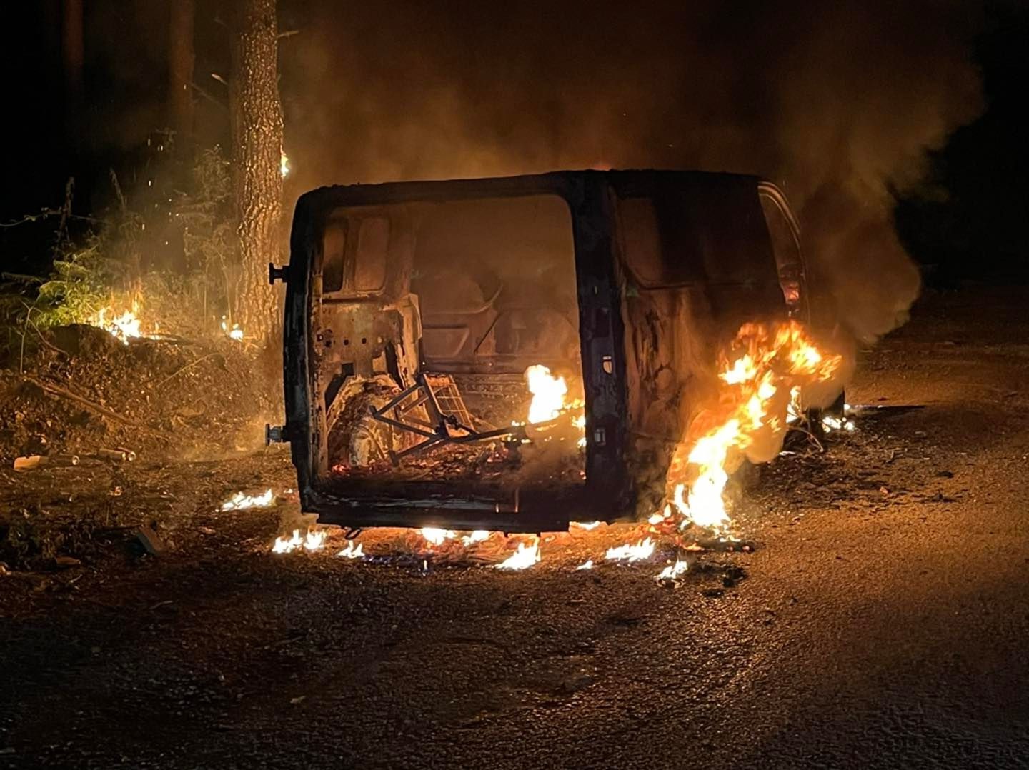 Van destroyed in Fleet blaze - Hampshire & Isle of Wight Fire & Rescue ...
