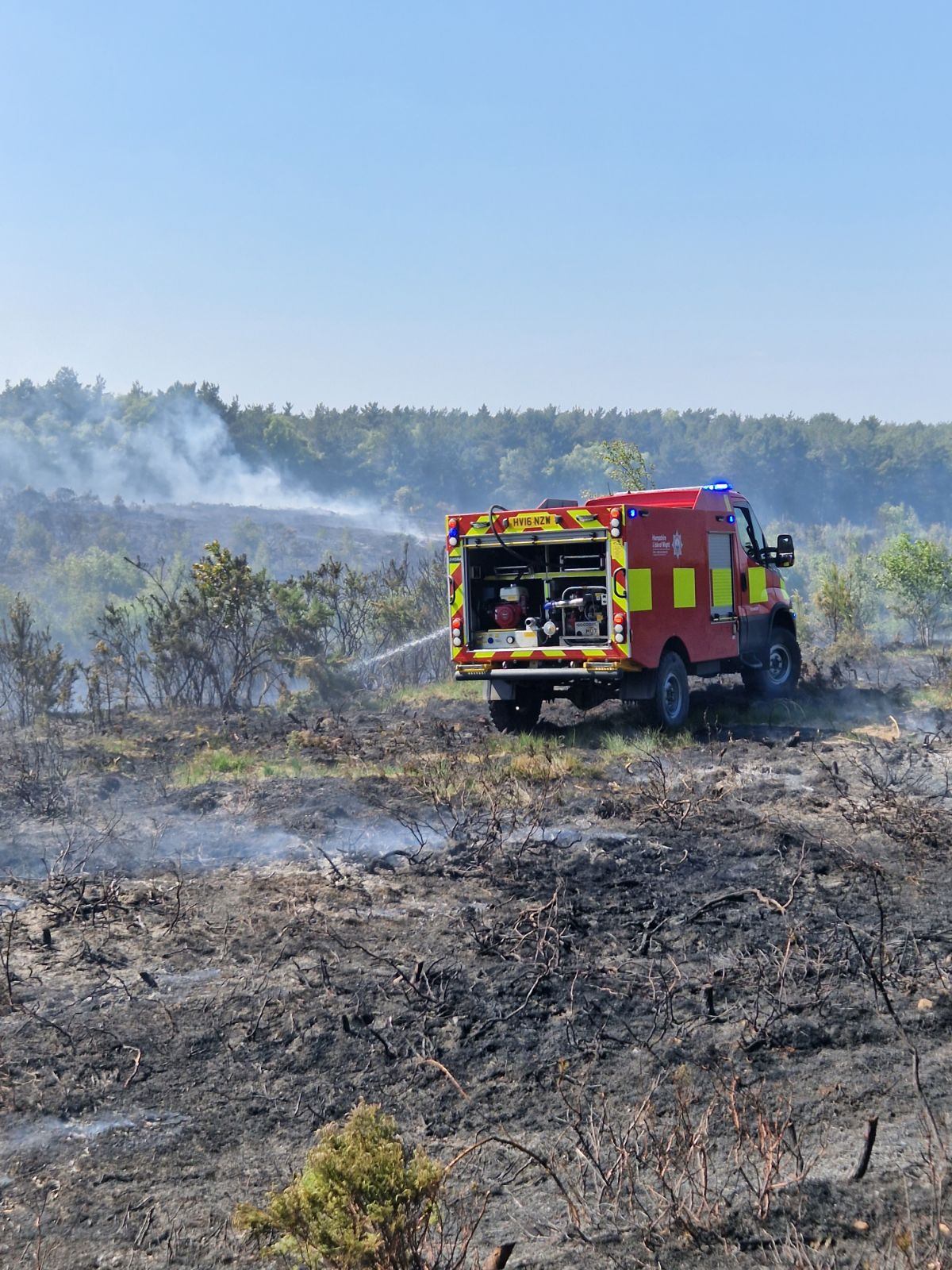 Large Fire in the Open - Aldershot - Hampshire & Isle of Wight Fire ...