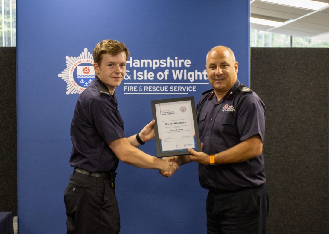 Latest Hampshire and Isle of Wight on-call firefighters complete ...