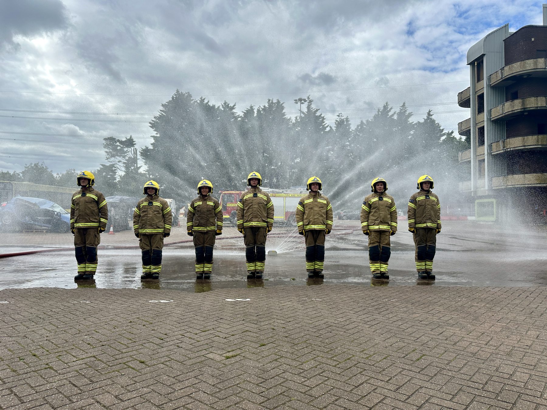 Latest Hampshire and Isle of Wight on-call firefighters complete ...