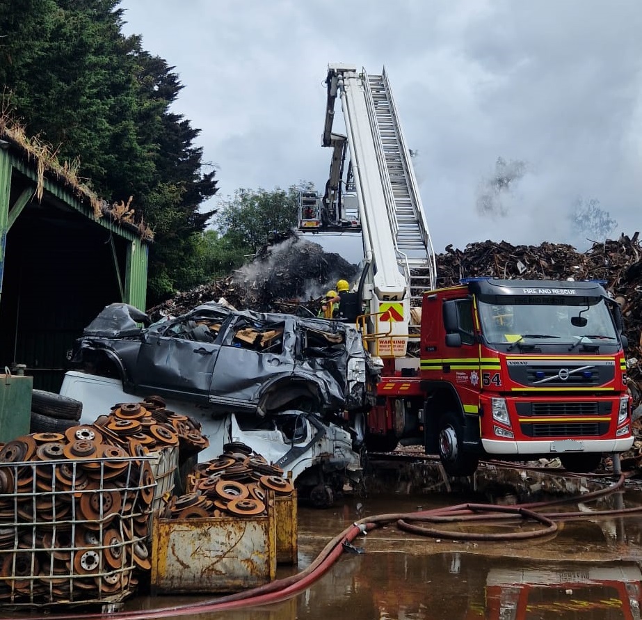 More than 40 firefighters tackling blaze involving 3,000 tonnes of ...