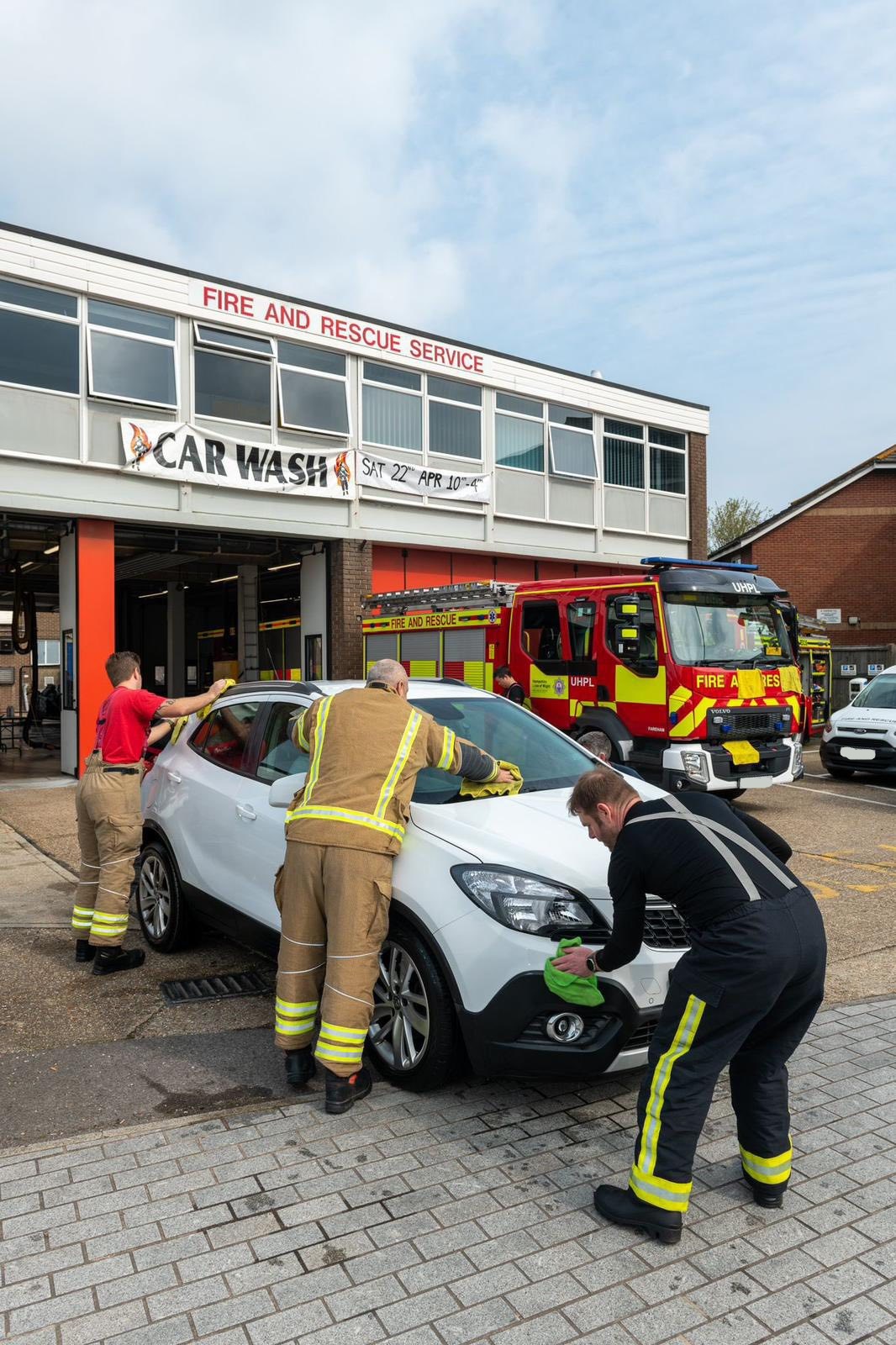 Fareham Fire Station Charity Car Wash - Hampshire & Isle of Wight Fire ...